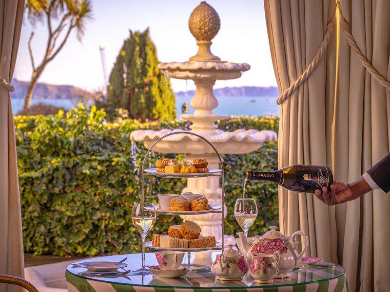 The Old Government House Hotel & Spa in Saint Peter Port | sonnenklar.TV