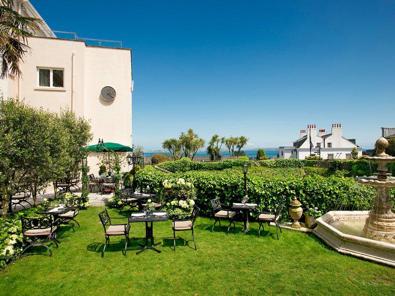 The Old Government House Hotel & Spa in Saint Peter Port | sonnenklar.TV